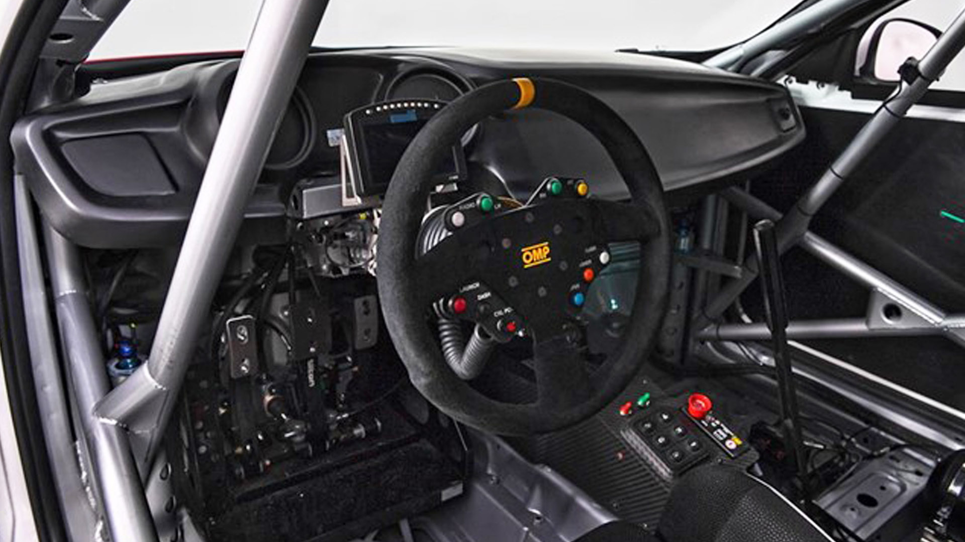 Πόσο κοστίζει μια αγωνιστική Alfa Romeo Giulietta TCR; | Drive