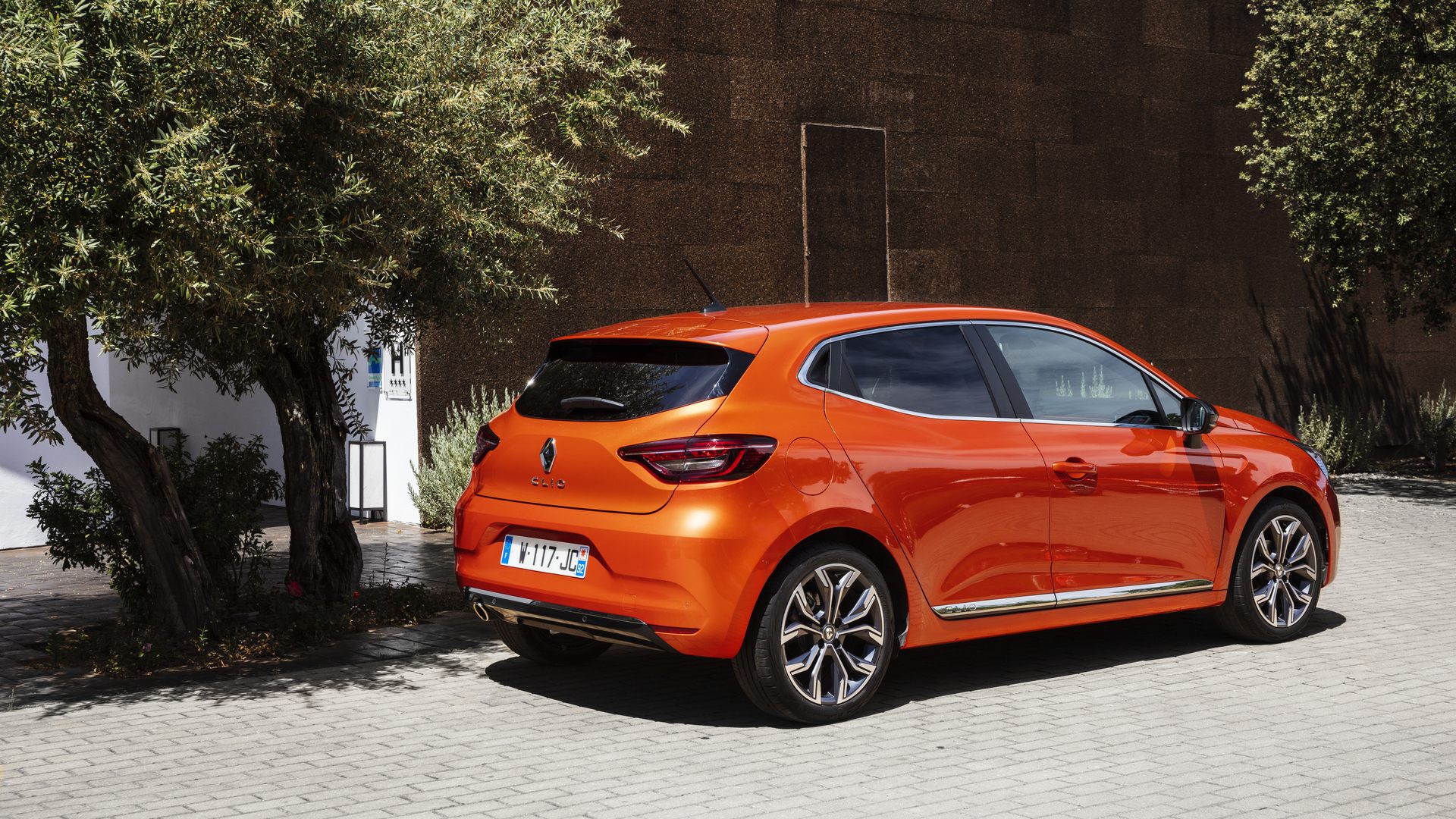 Δοκιμάζουμε το νέο Renault Clio | Drive