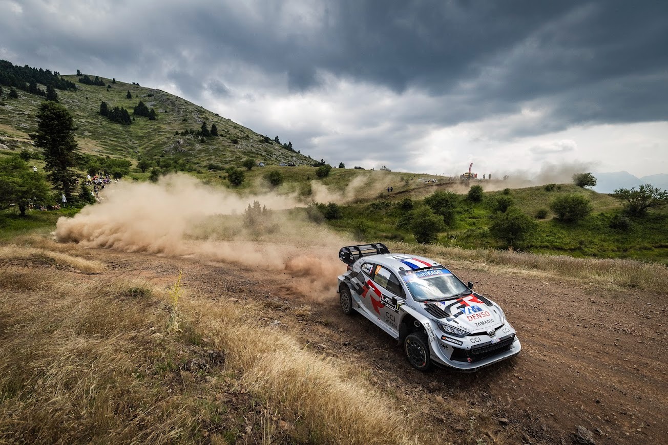 Με το Isuzu D-Max στις ειδικές του ΕΚΟ Ράλλυ Ακρόπολις 2026 | Drive