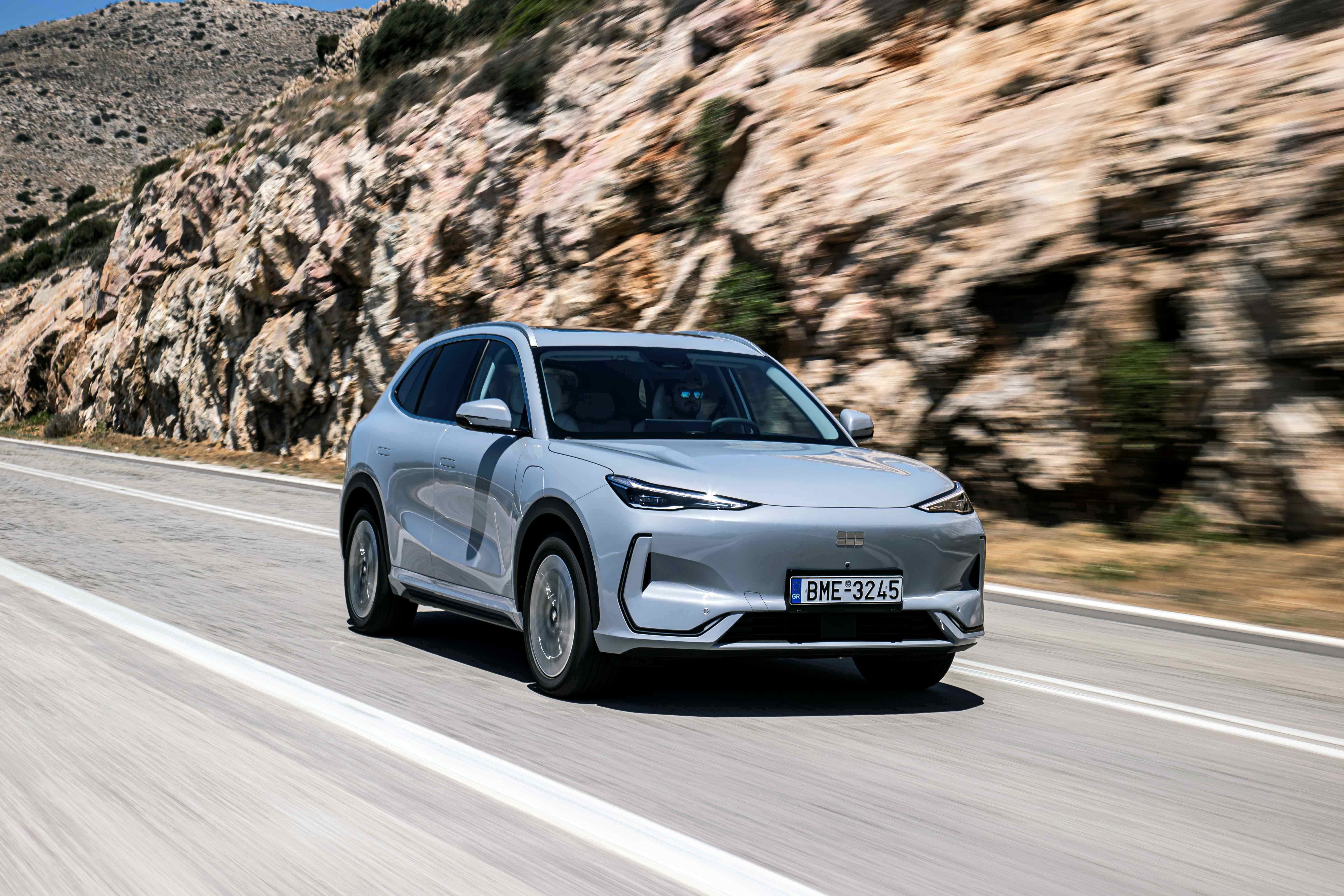 Geely: Επεκτείνει δυναμικά την παρουσία της με νέα σημεία πώλησης | Drive