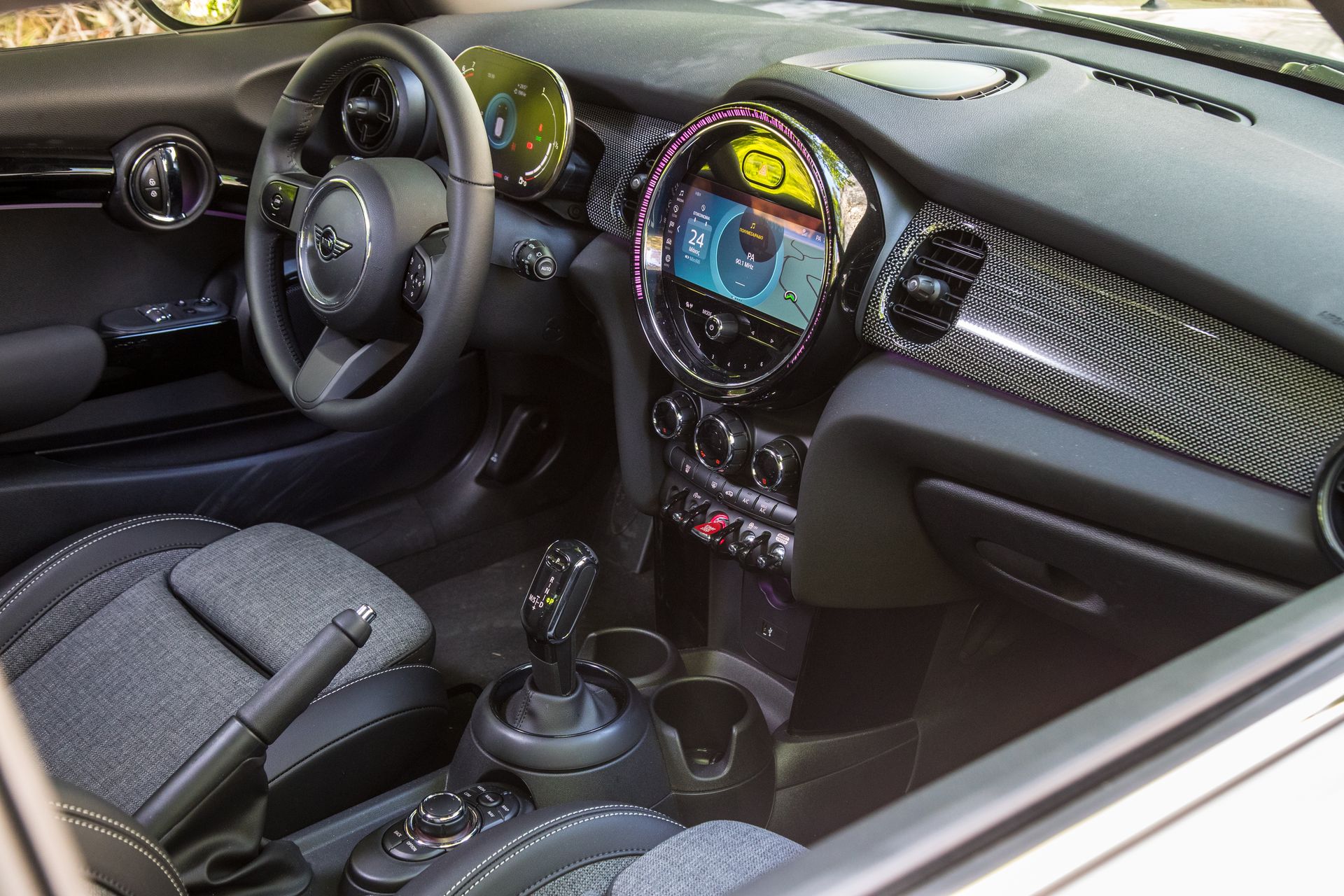 Test drive: MINI Cooper 3d Steptronic ΜΥ’21 | Drive