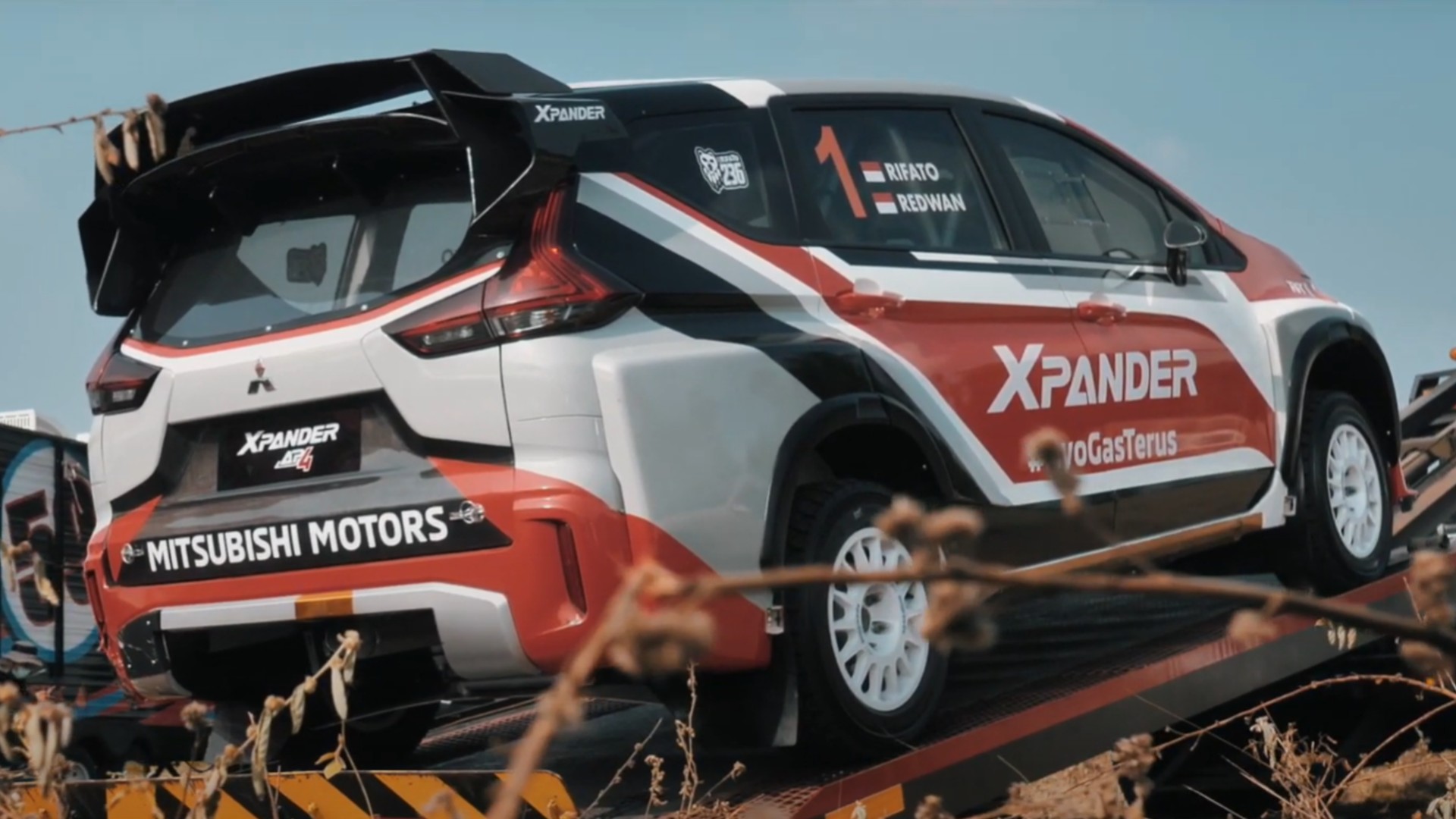 Mitsubishi Xpander AP4: Το πρώτο αγωνιστικό MPV crossover [video] | Drive