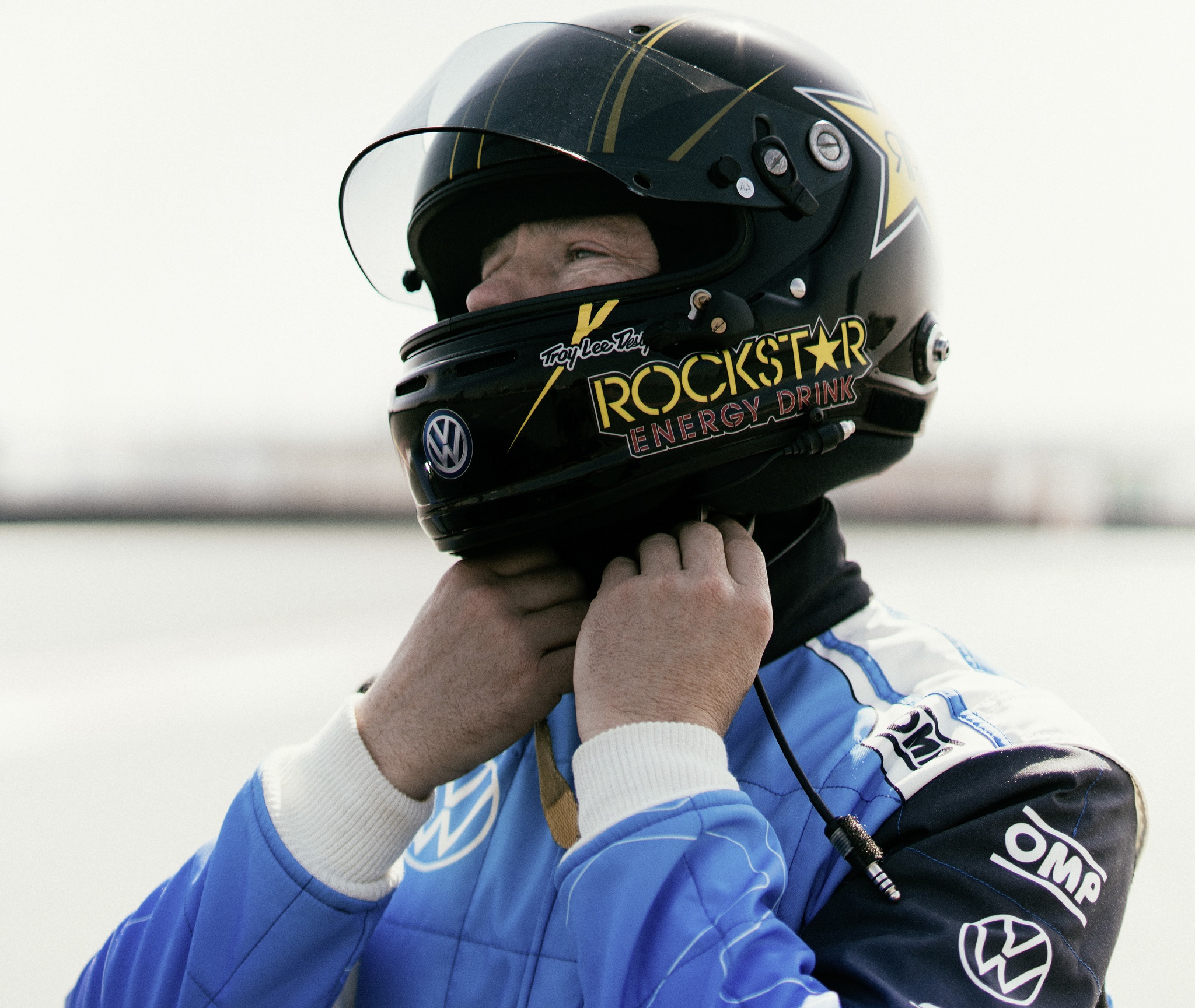 Ποιος είναι ο Tanner Foust, ο νέος πρεσβευτής της Volkswagen R | Drive