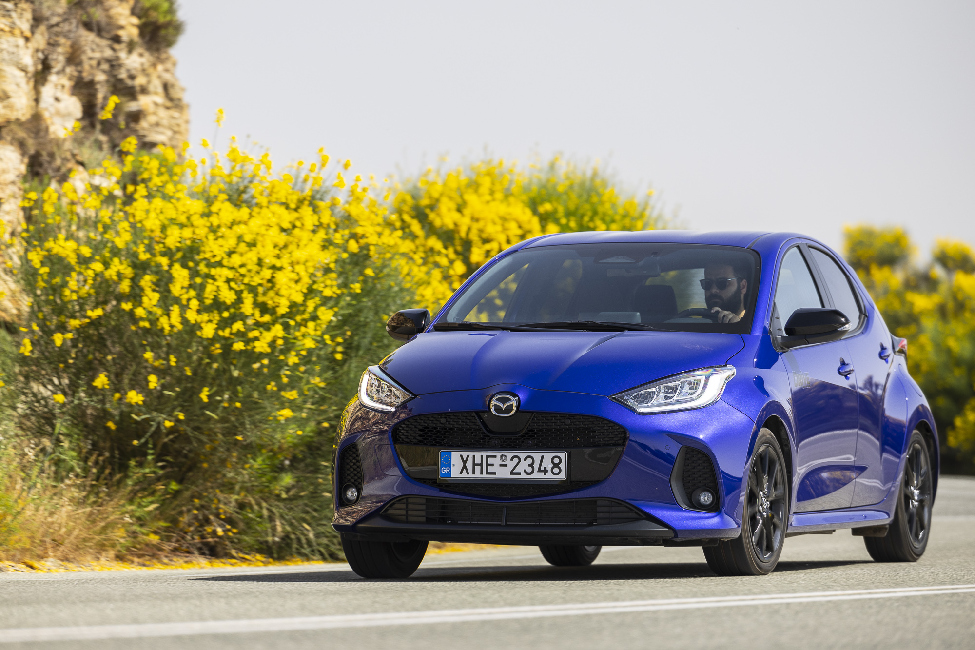 Test drive: Mazda2 Hybrid, αντίο βενζινάδικο | Drive