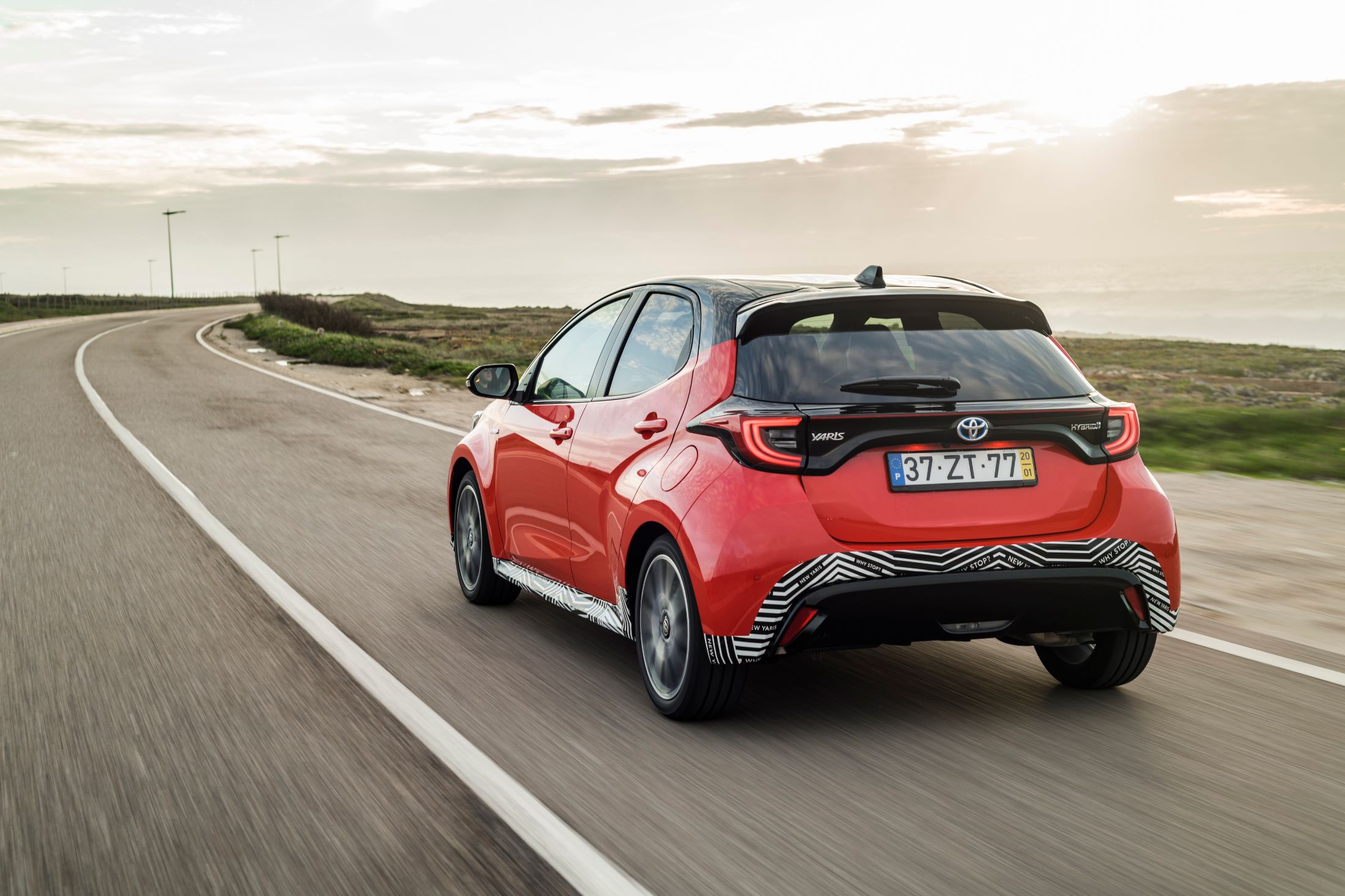 Δοκιμάζουμε το νέο Toyota Yaris Hybrid | Drive
