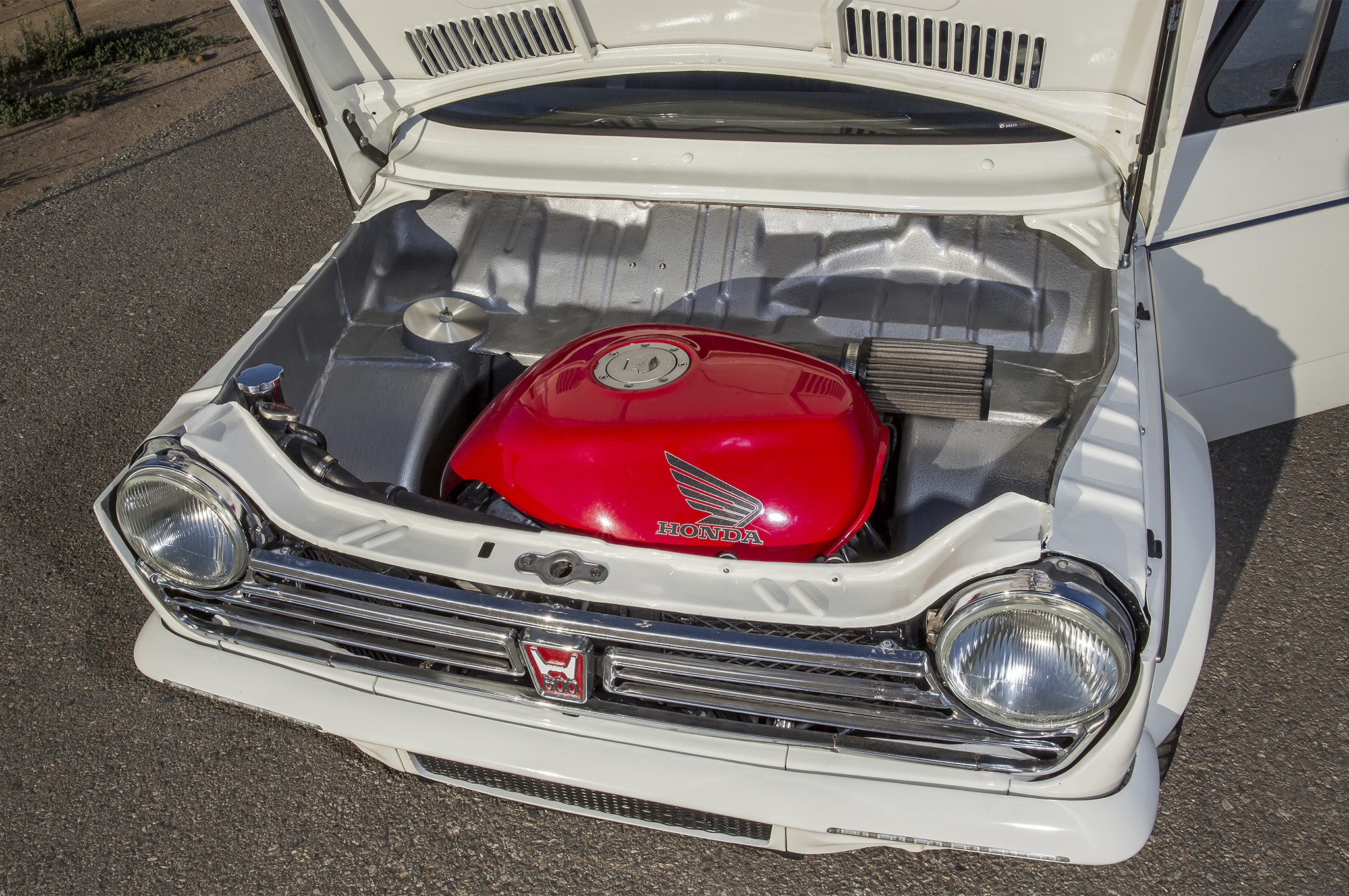 Ένα Honda N600 με κινητήρα από μοτοσικλέτα | Drive