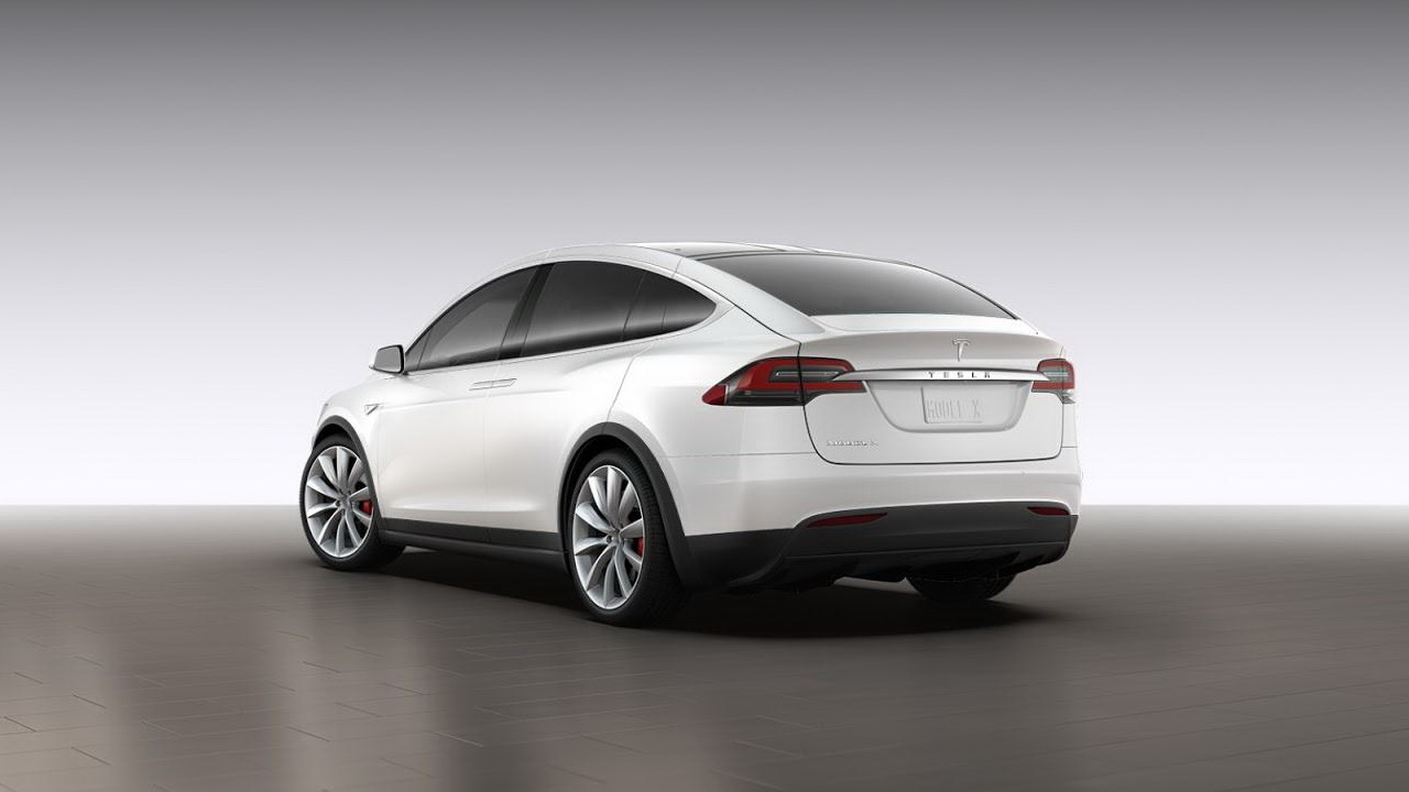 Διαρροή: Πρώτες φωτογραφίες Tesla Model X παραγωγής | Drive