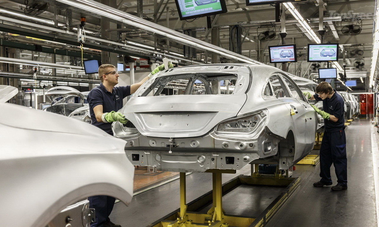 Το μεταναστευτικό προβληματίζει και τη βιομηχανία | Drive