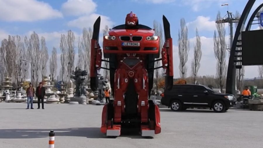 Η BMW 3 Series που έγινε πραγματικό Transformer [video] | Drive
