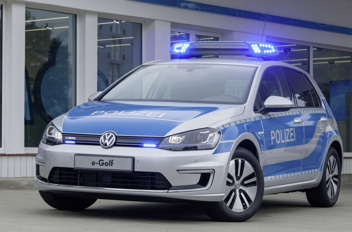 VW e-Golf police car | Drive