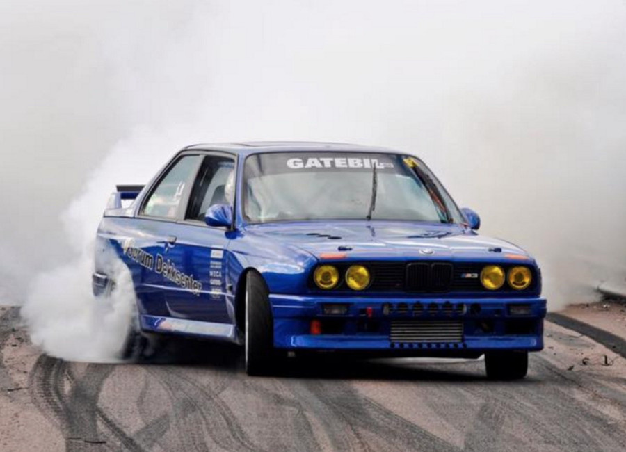 2JZ-swapped BMW E30 M3 ξεπερνάει τα 320 km/h στο μίλι! [video] | Drive