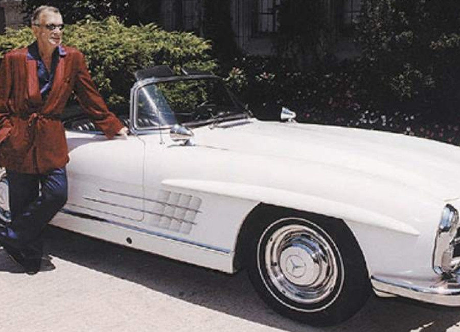 Τα αυτοκίνητα του Hugh Hefner | Drive