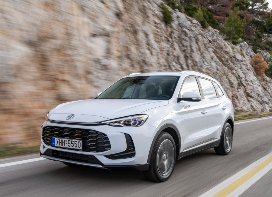 Test drive: MG ZS Max Hybrid+, πάρε κόσμε! | Drive