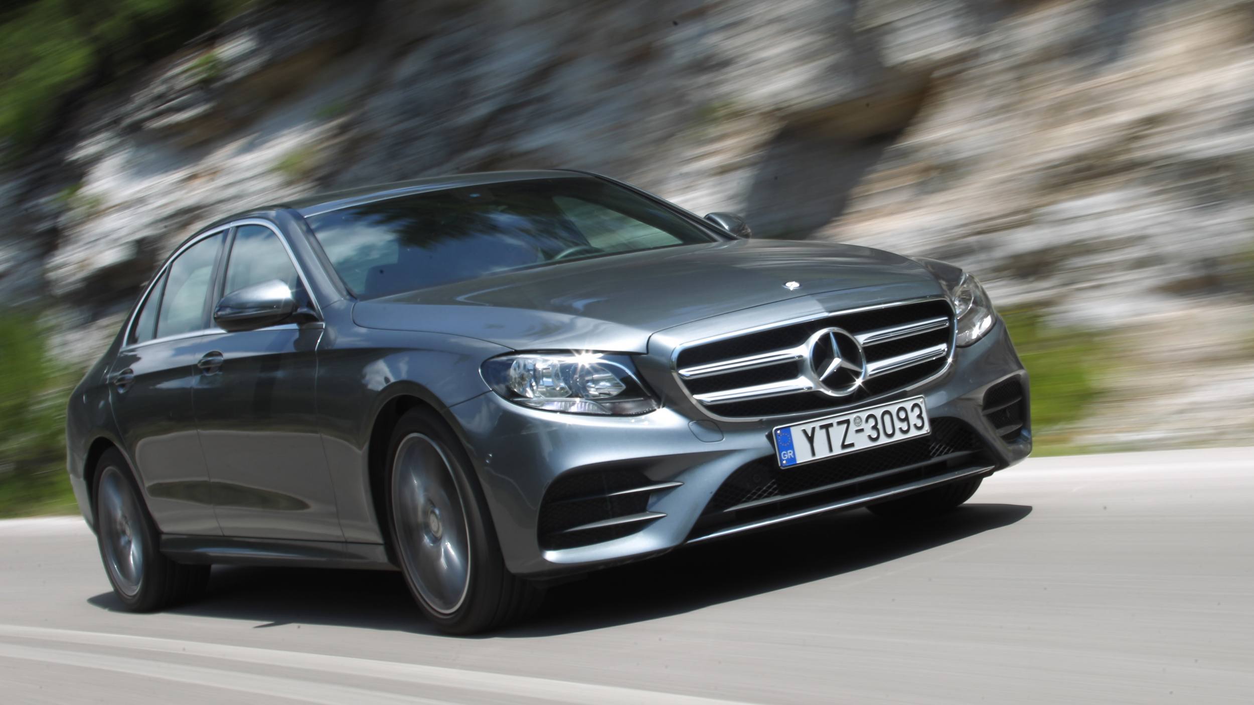 Τest drive: Mercedes-Benz E220 d | Drive
