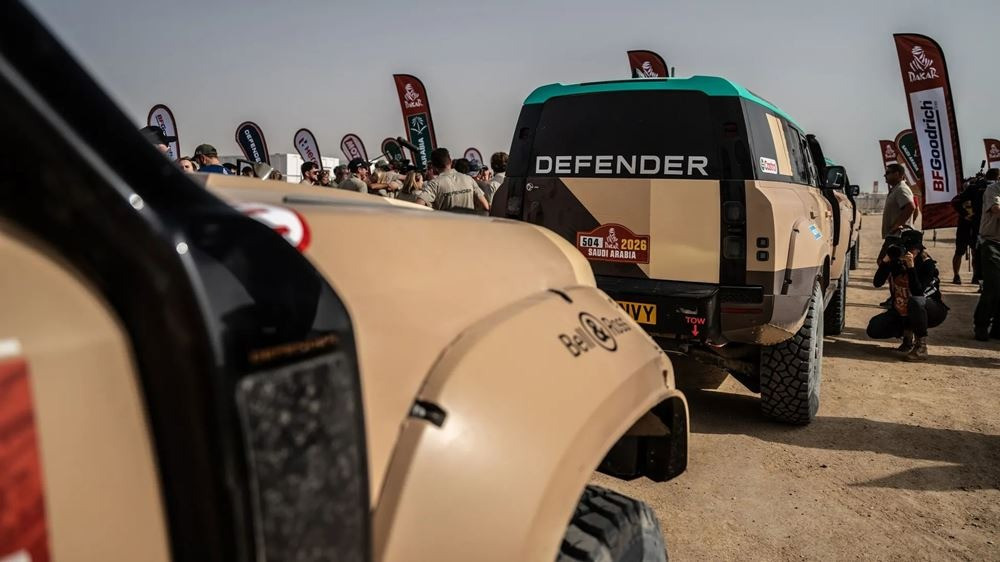Defender Rally: Πρώτη συμμετοχή και νίκη στο Ράλι Dakar | Drive