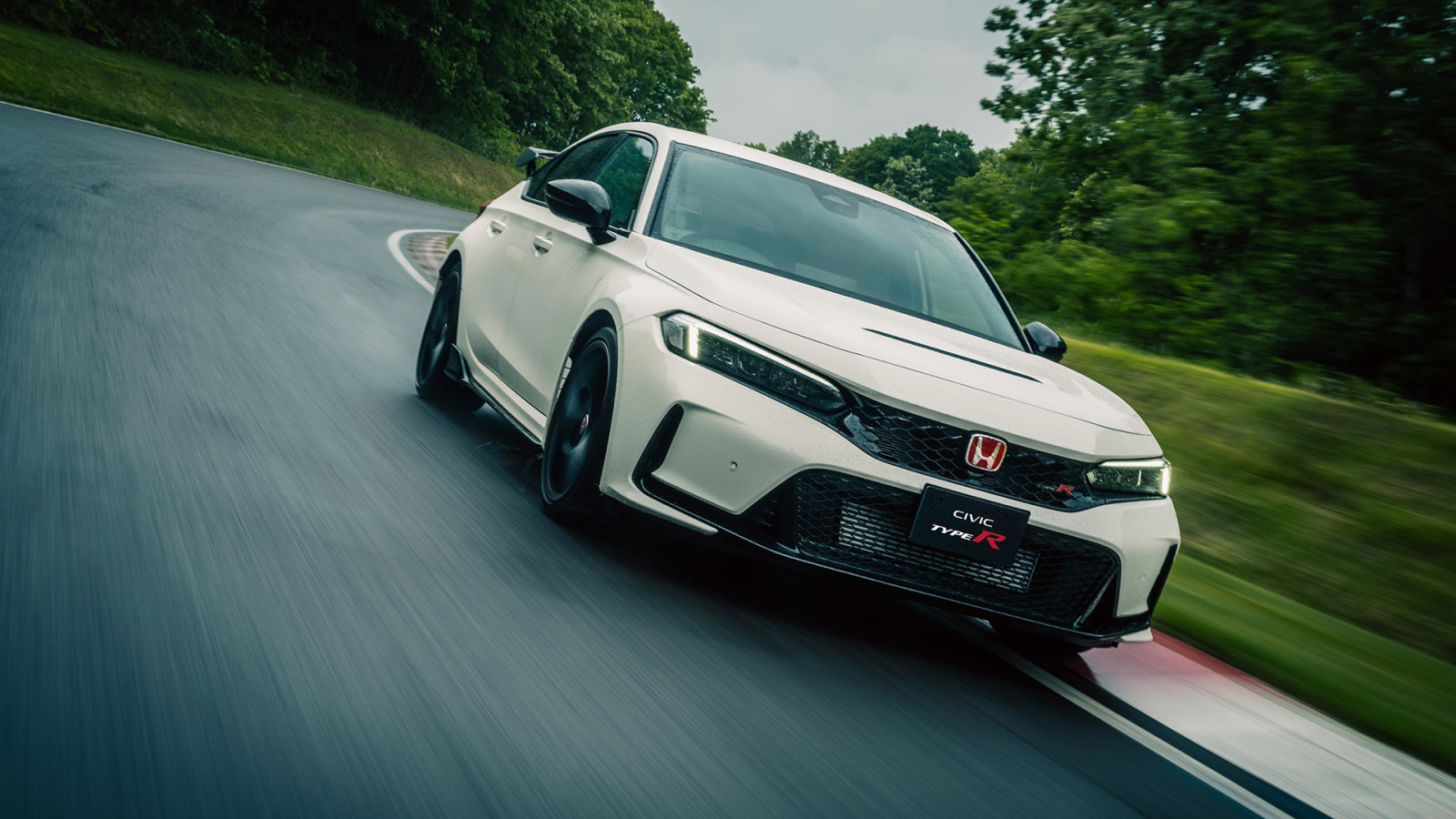 Ετοιμάζεται για νέο ρεκόρ στο Ring τo Honda Civic Type-R; | Drive