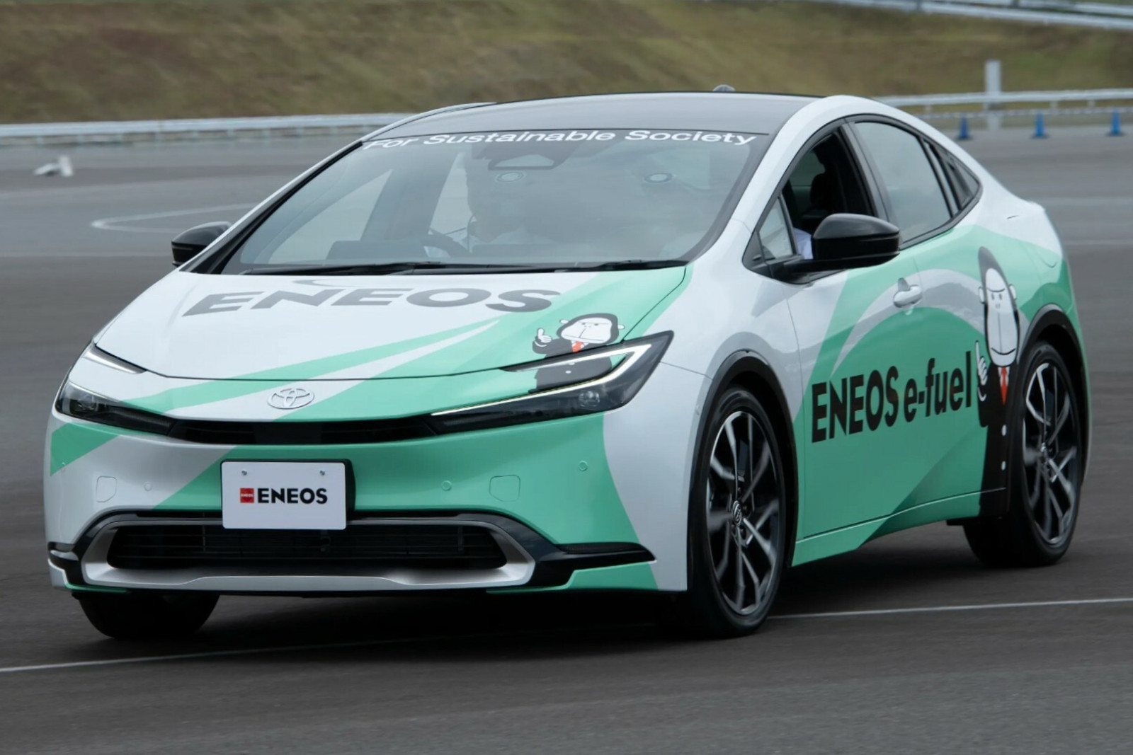 Η Eneos δοκιμάζει e-fuel σε Toyota | Drive