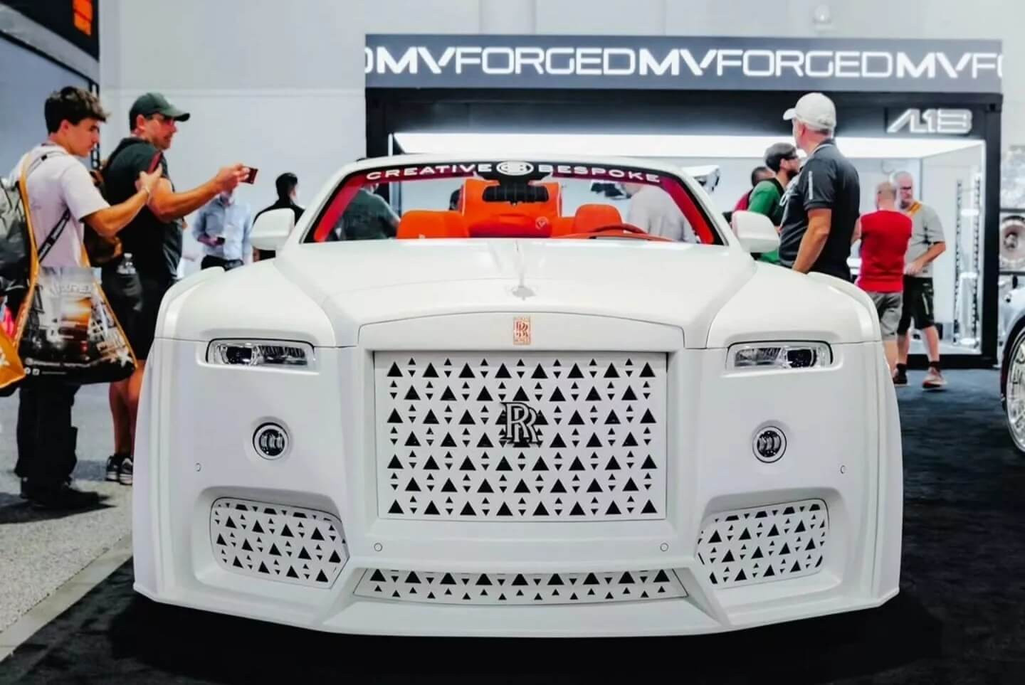 Rolls-Royce Dawn από τα Temu; Ευτυχώς θα φτιάξουν μόνο 25 | Drive