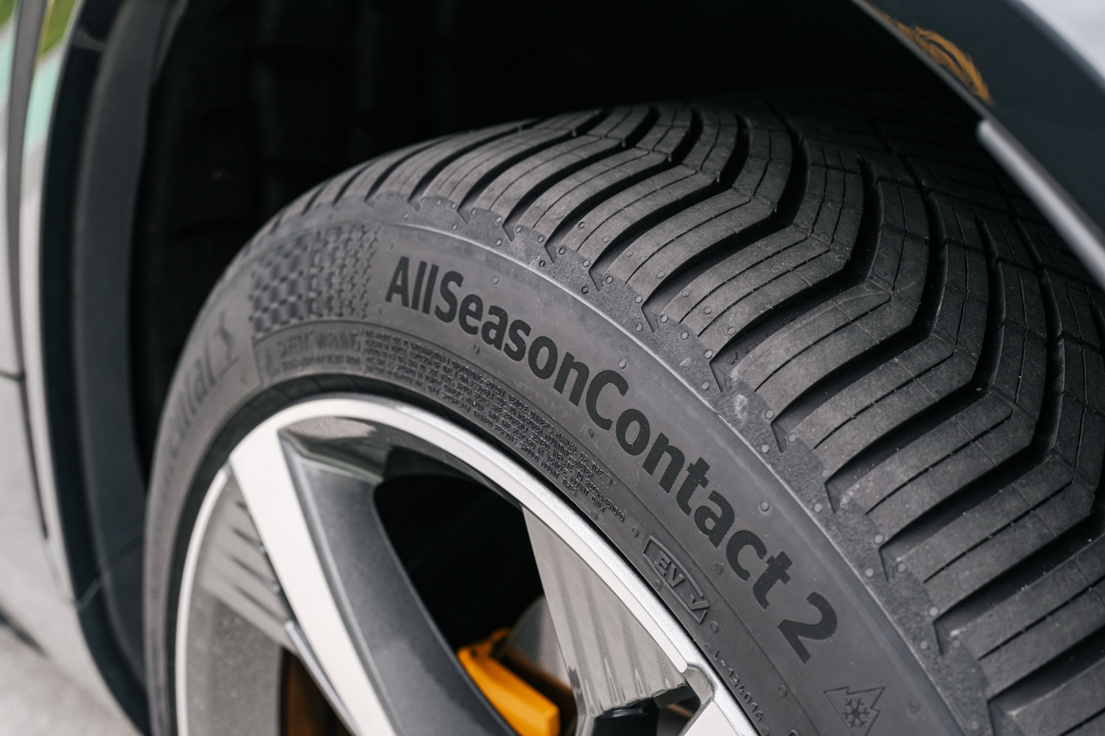 Δοκιμάζουμε το νέο Continental AllSeasonContact 2 | Drive