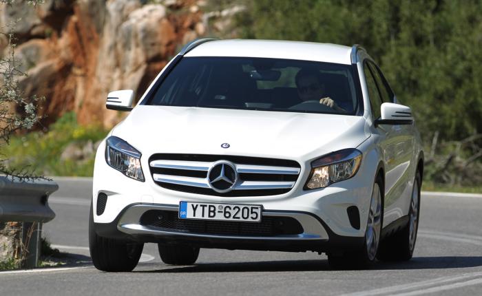 Mercedes-Benz GLA220 CDI 4MATIC Road Test | Drive