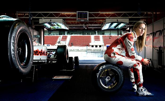 Carmen Jordá: A woman as a test driver for Lotus F1 Team | Drive