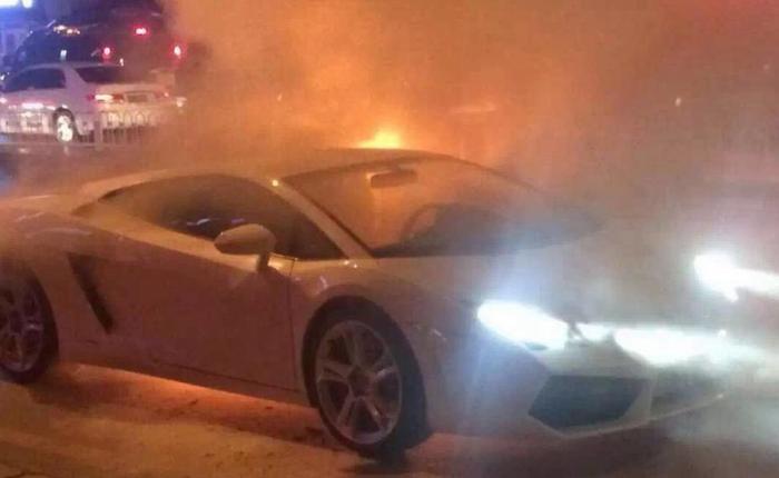 LAMBORGHINI GALLARDO FIRE GALLERY | Drive