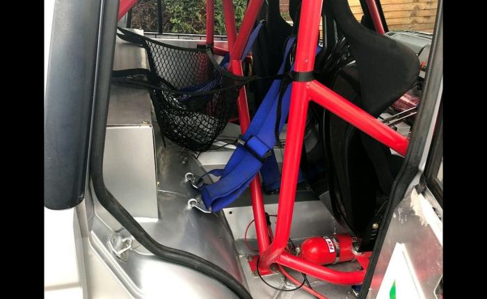 Land Rover Discovery rally car | Drive