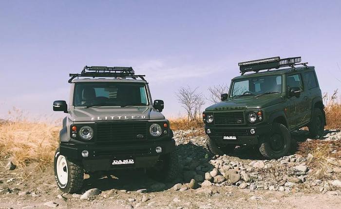 Το Suzuki Jimny μεταμφιέζεται σε Land Rover Defender | Drive