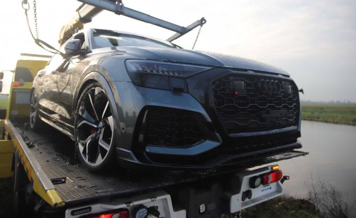 Το Audi RS Q8 σε ρόλο υποβρυχίου | Drive