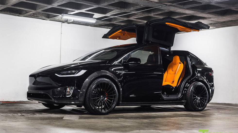 Βελτιωμένο Tesla Model X από την T-Sportline | Drive