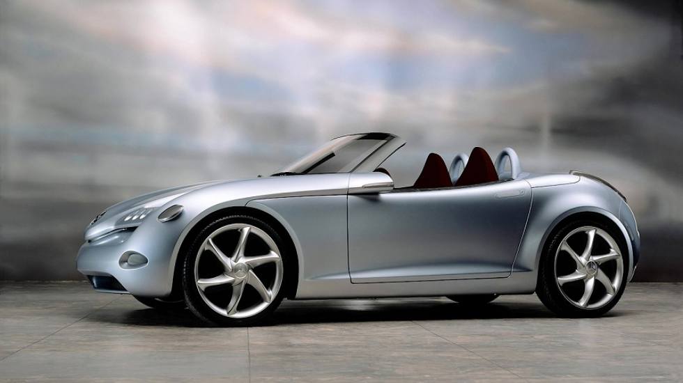 Έρχεται μικρό ρόουντστερ Mercedes SLA; | Drive