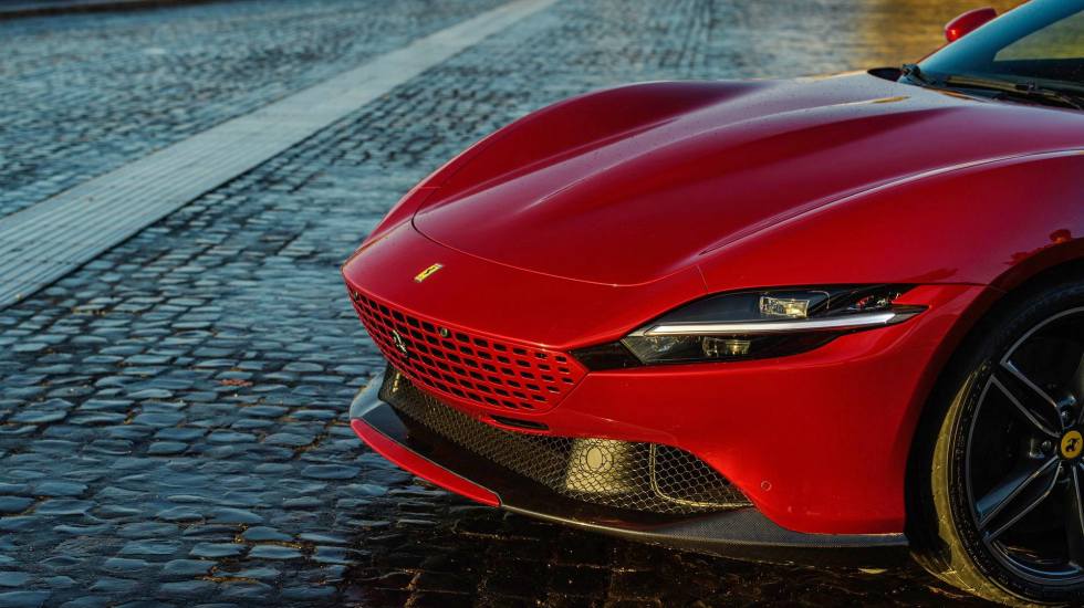 Ενδίδει στα EV και η Ferrari; | Drive